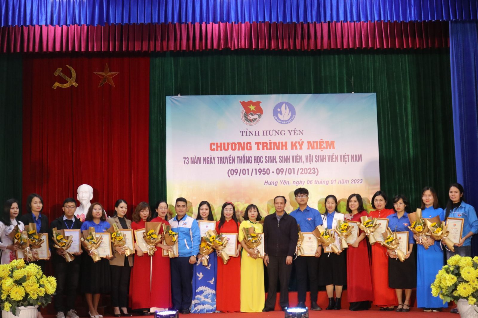 Kỷ niệm 73 năm Ngày truyền thống học sinh, sinh viên (HSSV) và Hội Sinh viên Việt Nam (09/01 ...